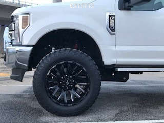 2018 Ford F-250 Super Duty with 22x12 -44 V-Rock Recoil and 37/13.5R22 ...