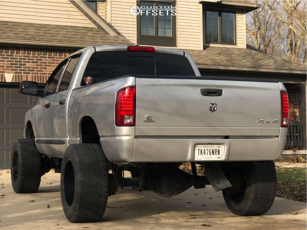 2007 Dodge Ram 2500 with 20x12 -43 Fuel Triton and 35/12.5R20 Nitto ...