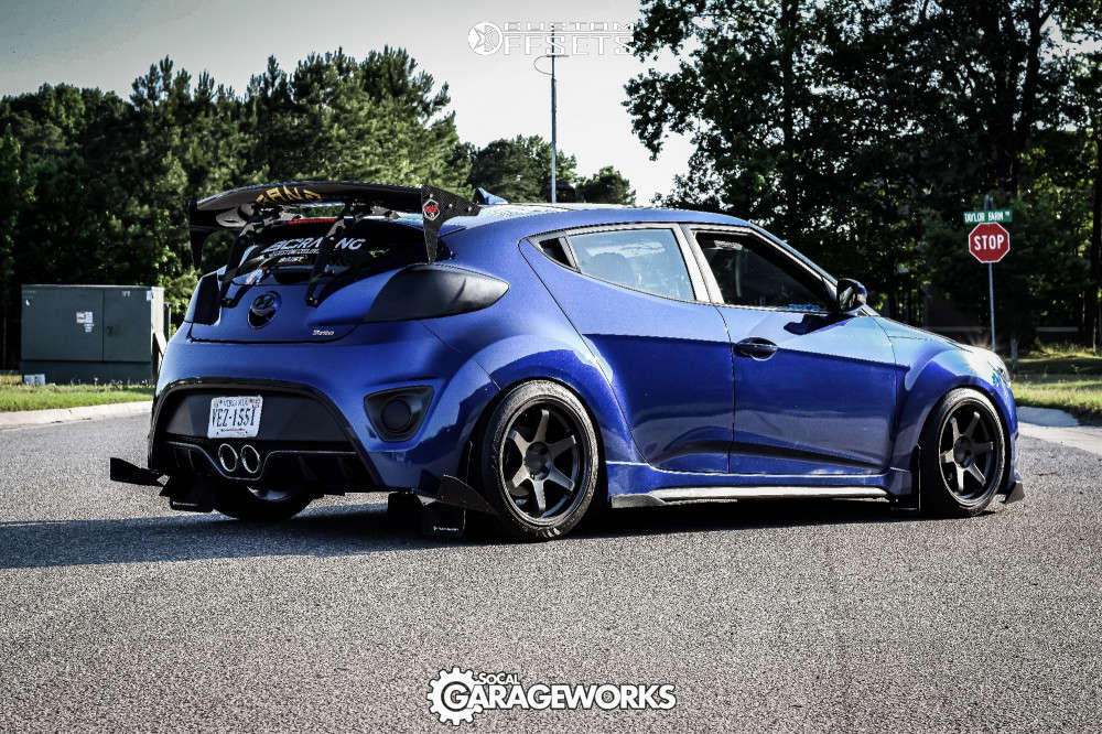 2017 Hyundai Veloster with 17x9 35 Varrstoen Es2 and 235/40R17 Michelin ...