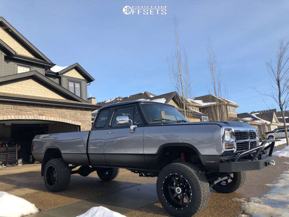 1992 Dodge W250 with 20x12 -44 GT Offroad Invasion and 33/12.5R20 Toyo ...