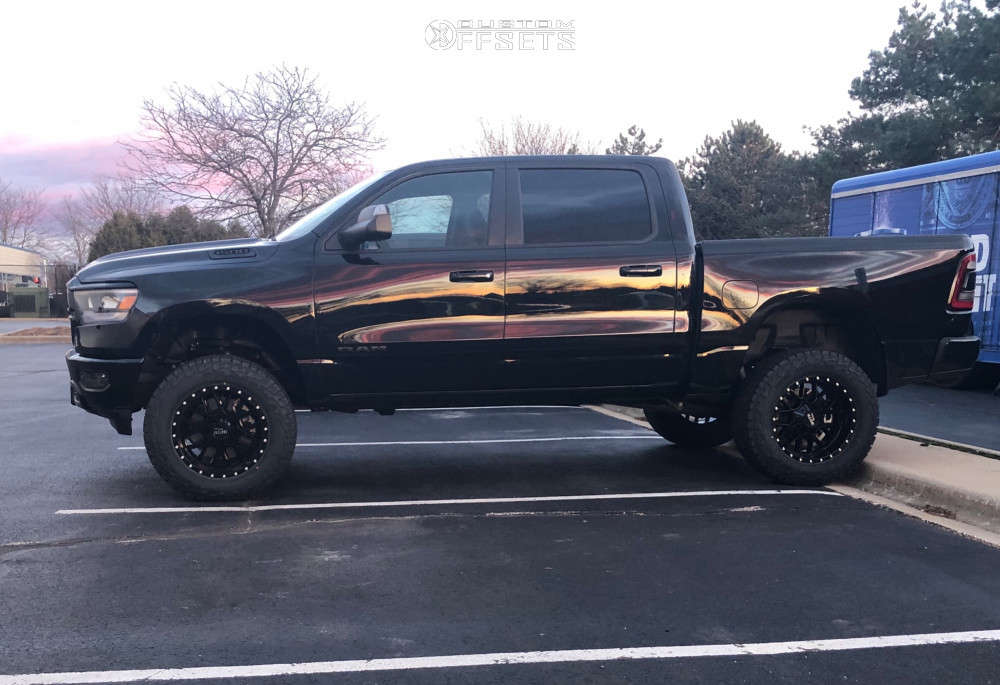 2019 Ram 1500 with 20x10 -24 Moto Metal Mo986 and 35/12.5R20 Falken ...
