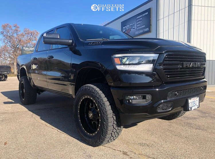 2019 Ram 1500 with 20x10 -24 Moto Metal Mo986 and 35/12.5R20 Falken ...