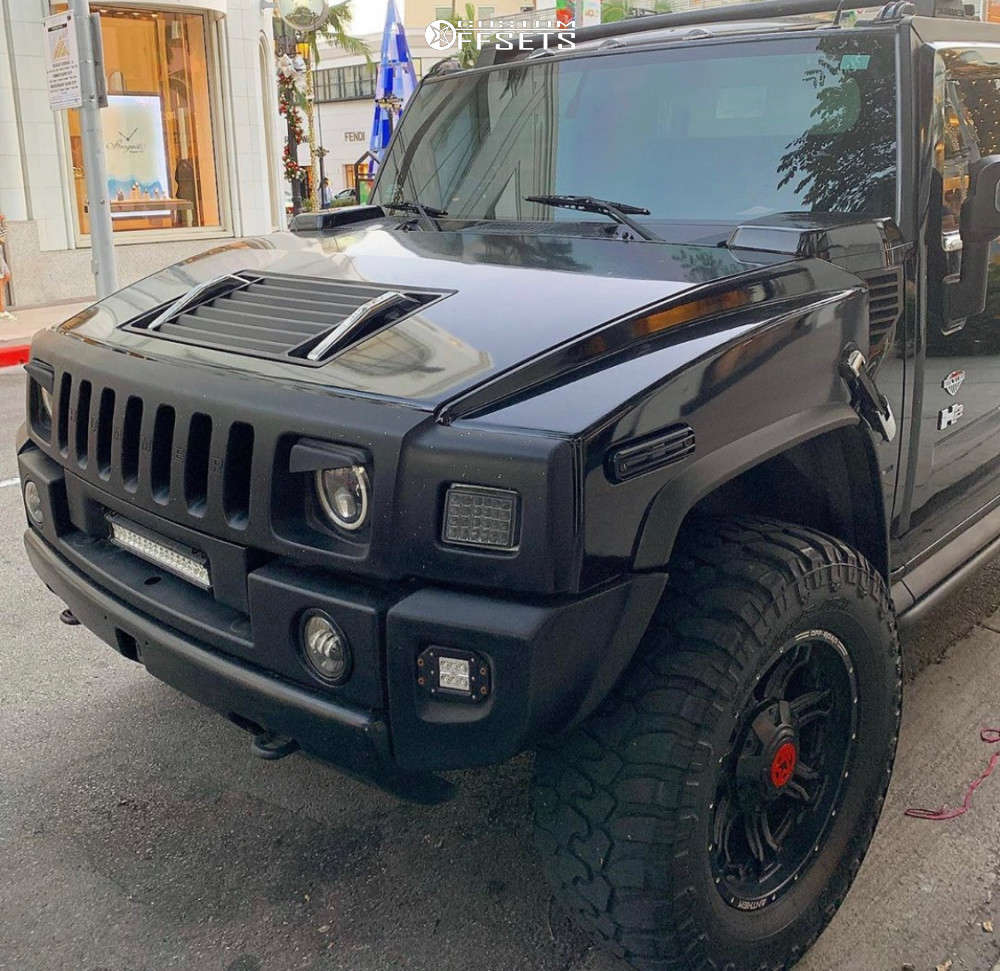 2006 HUMMER H2 with 20x9 -12 Anthem Off-Road Aviator and 37/12.5R20 ...
