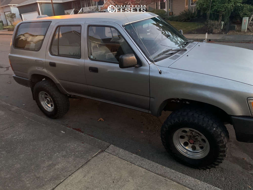 1995 Toyota 4Runner with 15x8 -22 Mickey Thompson Classic Iii and 32/11 ...
