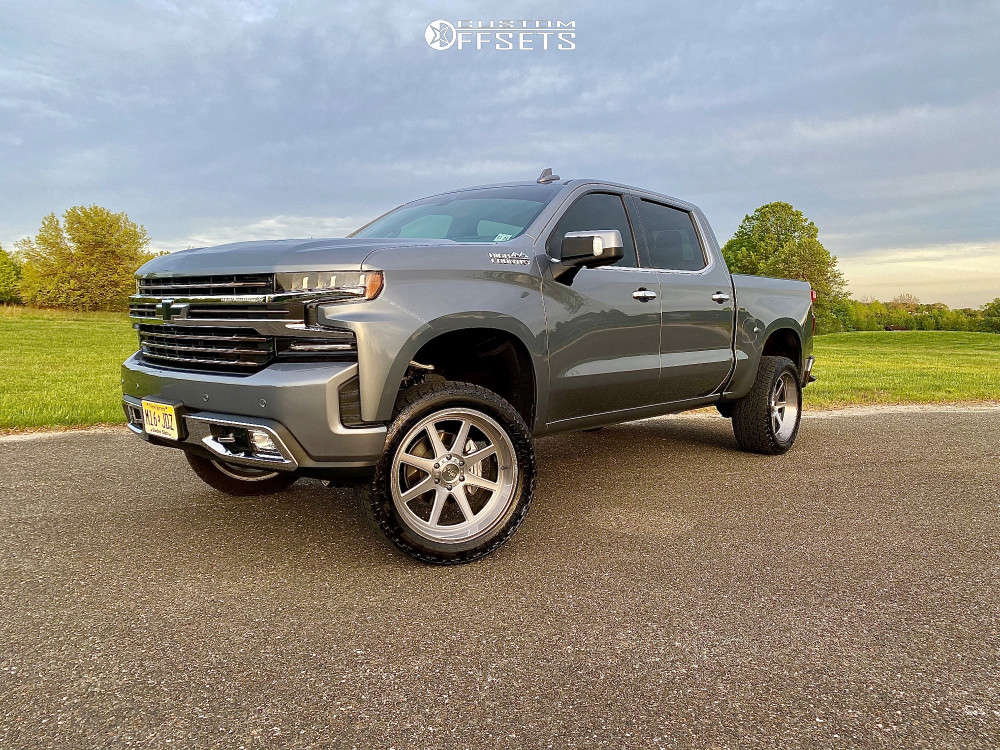 2019 Chevrolet Silverado 1500 with 22x10 -18 XD Xd844 and 33/12.5R22 ...
