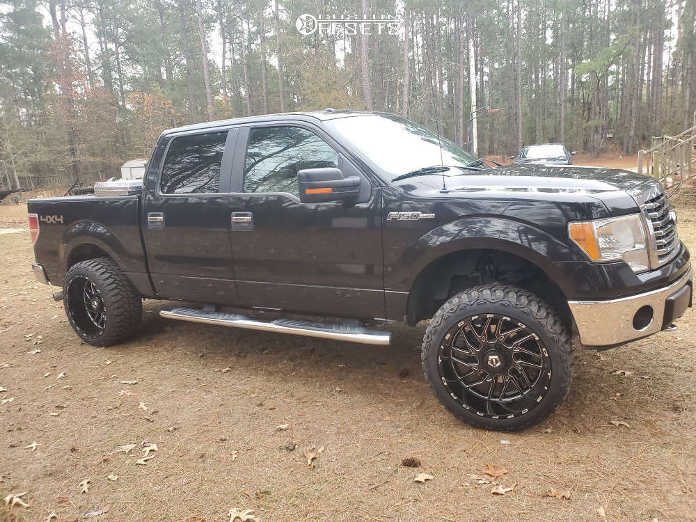 2012 Ford F-150 with 22x12 -44 TIS 544BM and 33/12.5R22 Haida Mud Champ ...