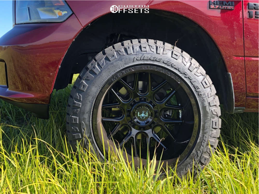 2017 Ram 1500 with 20x12 -44 Motiv Offroad Magnus and 33/12.5R20 Nitto ...