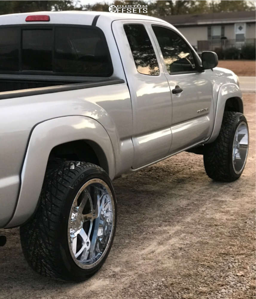 2005 Toyota Tacoma with 22x12 -44 Gear Off-Road Big Block and 305/40R22 ...