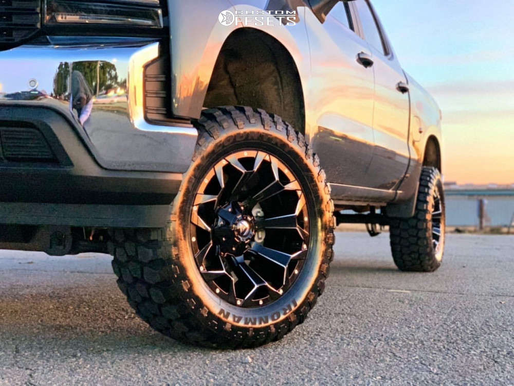 2019 Chevrolet Silverado 1500 with 20x10 -19 Fuel Assault and 35/12 ...