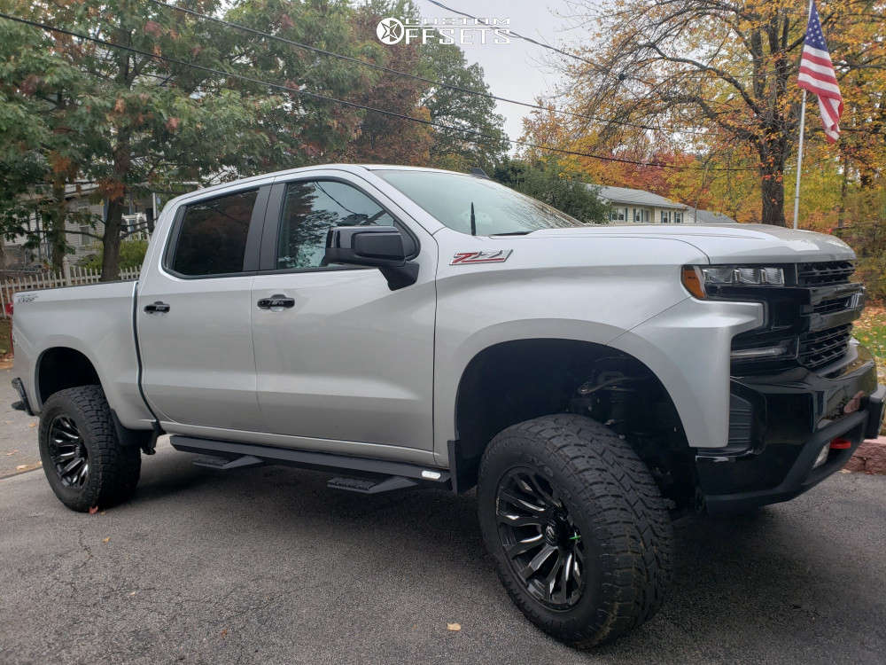 2019 Chevrolet Silverado 1500 with 20x10 -18 Fuel Blitz and 35/12.5R20 ...