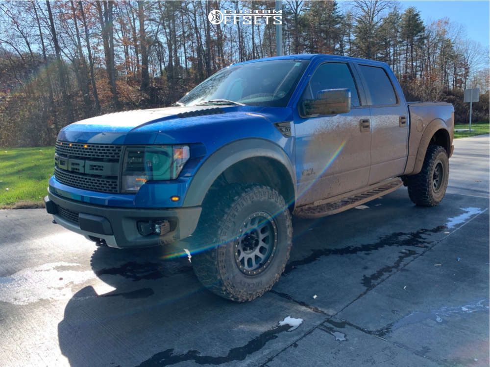 2013 Ford Raptor with 17x8.5 0 Method Grid and 35/12.5R17 Mickey ...