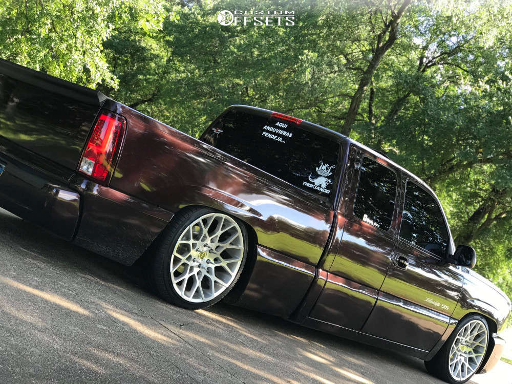 2003 Chevrolet Silverado 1500 with 22x9.5 24 Strada Buca and 265/35R22 ...
