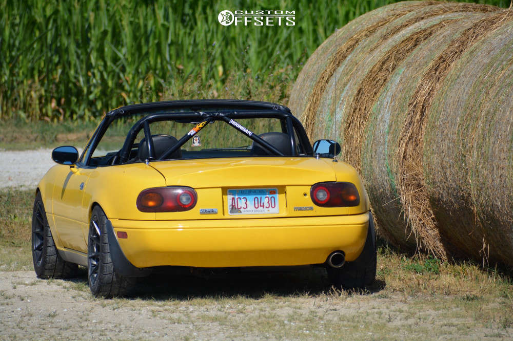 1992 Mazda Miata with 15x8 25 Advanti Racing Storm S1 and 225/45R15 ...