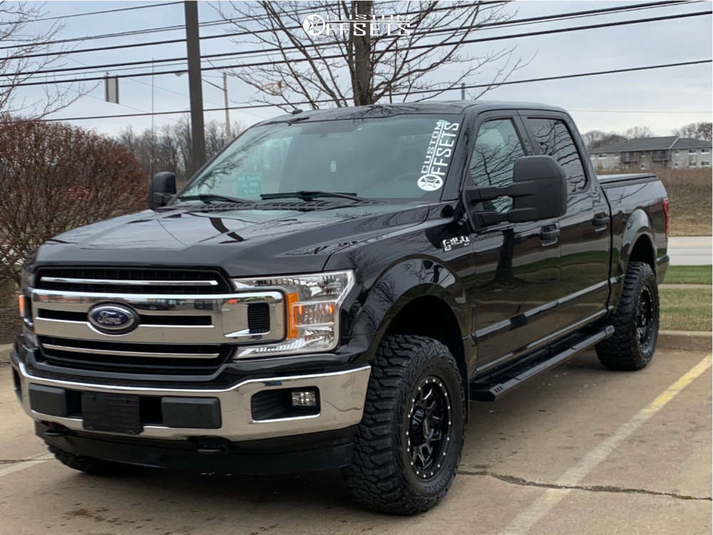 2018 Ford F-150 with 17x9 1 Ultra Warlock and 33/12.5R17 Kanati Mud Hog and Leveling Kit ...
