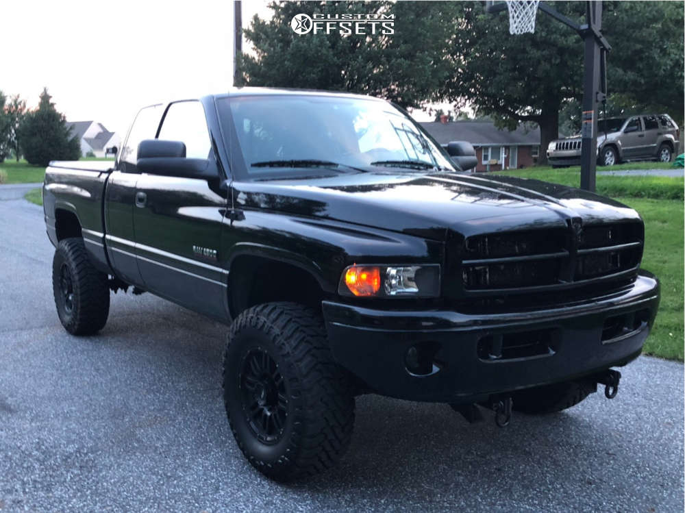2002 Dodge Ram 2500 with 17x8.5 0 American Racing Ar901 and 35/12.5R17 ...