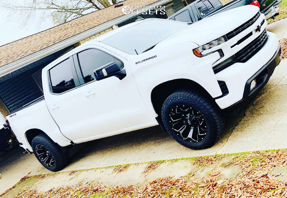 2019 Chevrolet Silverado 1500 with 20x10 -19 Fuel Assault and 285/55R20 ...