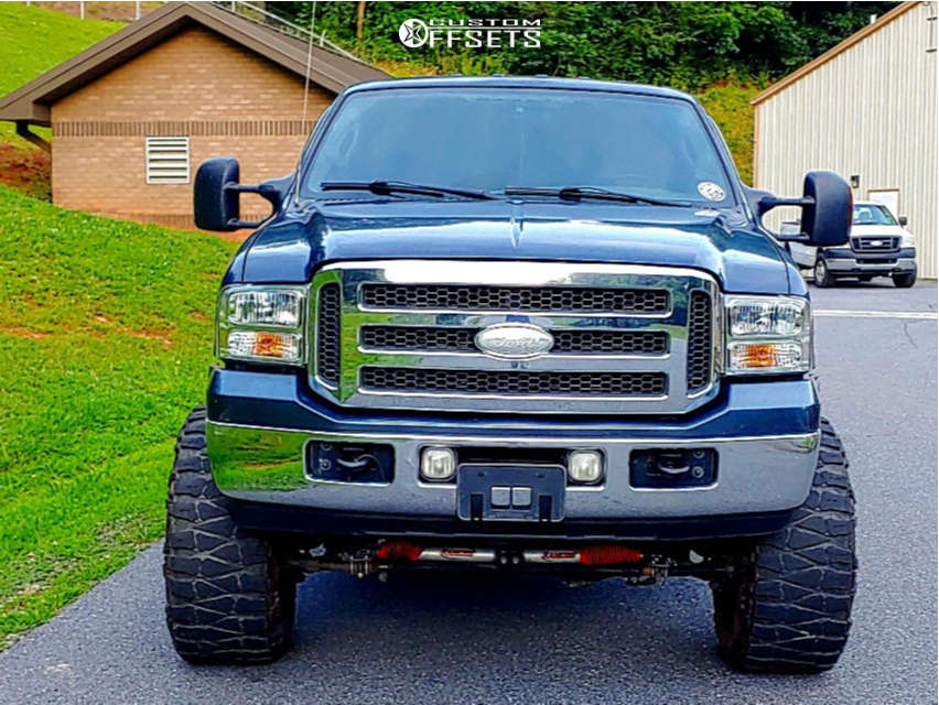 2005 Ford F-250 Super Duty with 17x10 -45 Pacer 185p Baja Champ and 37/13.5R17 Nitto Terra ...