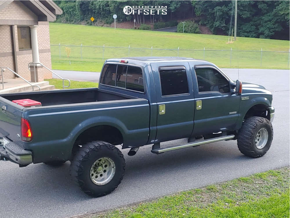 2005 Ford F-250 Super Duty with 17x10 -45 Pacer 185p Baja Champ and 37/ ...