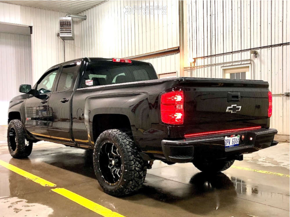 2016 Chevrolet Silverado 1500 with 20x10 -24 Havok H109 and 295/55R20 ...