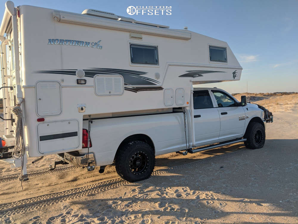 2018 Ram 3500 with 17x9 -12 Method The Standard and 285/75R17 Toyo ...