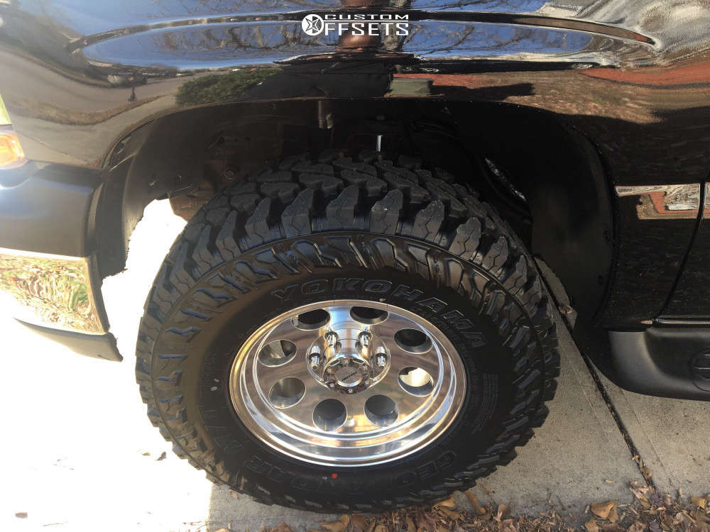 2004 Chevrolet Tahoe with 17x9 -6 Pro Comp 69 and 295/70R17 Yokohama ...