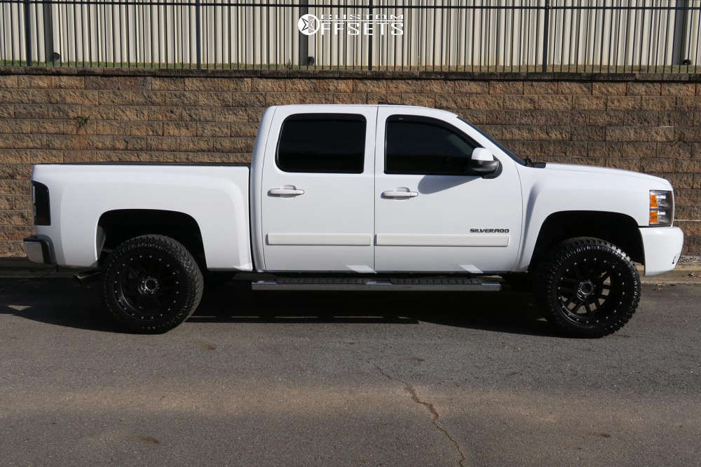 2007 Chevrolet Silverado 1500 with 20x10 -24 Method Mr606 and 305/55R20 ...
