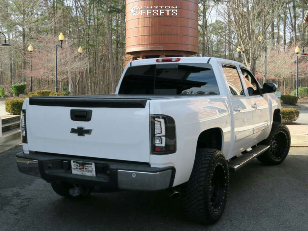2007 Chevrolet Silverado 1500 with 20x10 -24 Method Mr606 and 305/55R20 ...
