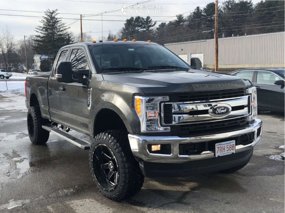 2017 Ford F-350 Super Duty with 22x12 -44 Hostile Alpha and 35/12.5R22 ...