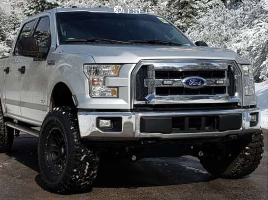 2017 Ford F-150 with 17x9 -6 Pro Comp Series 05 and 33/12.5R17 Achilles ...
