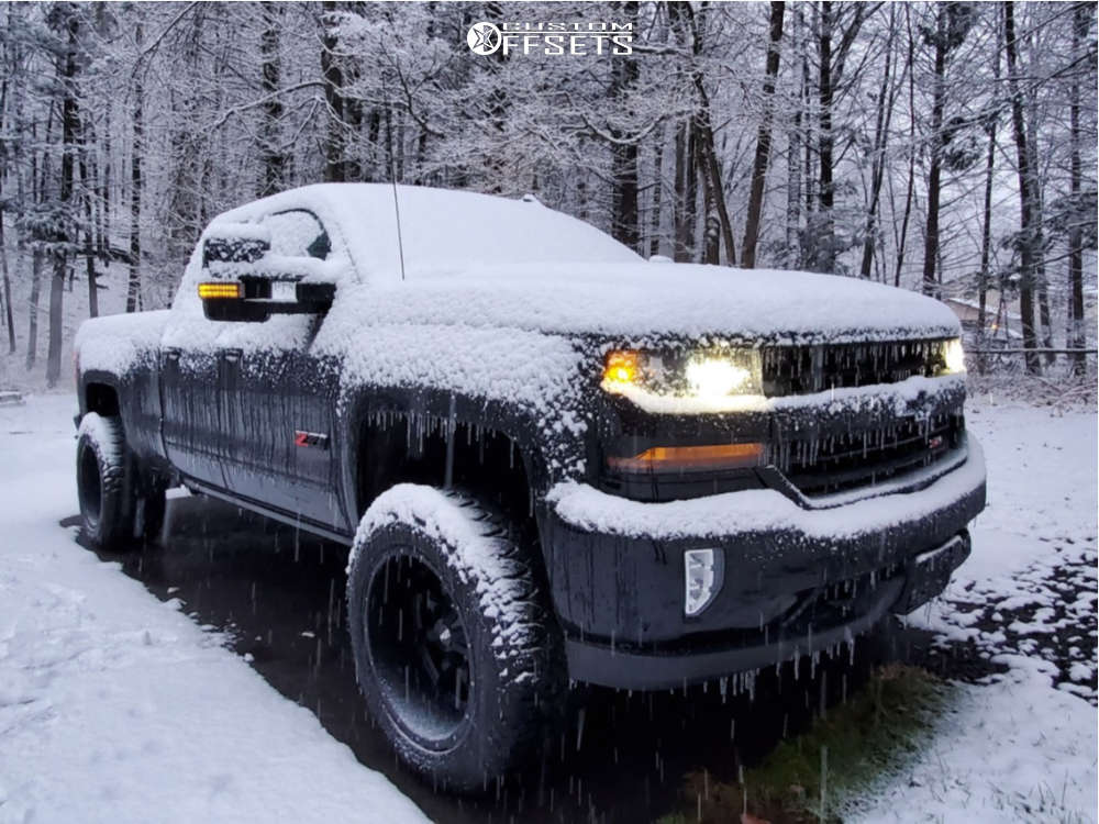 2017 Chevrolet Silverado 1500 with 20x12 -44 Moto Metal Mo970 and 33/12 ...