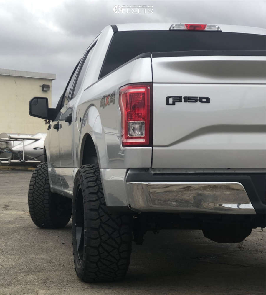 2015 Ford F-150 with 20x10 -19 Tuff T15 and 33/12.5R20 Nitto Ridge ...