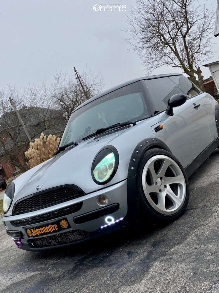 2004 Mini Cooper with 17x8 -10 Circuit Performance Cp11 and 215/40R17 ...
