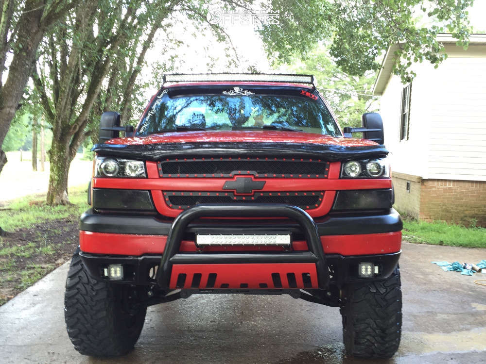 2004 Chevrolet Silverado 1500 with 20x12 -44 Moto Metal 962 and 35/12 ...