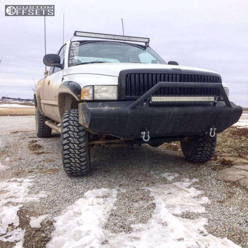 2001 Dodge Ram 1500 with 16x8 10 Ultra Maverick and 29/10.5R16 Goodyear ...