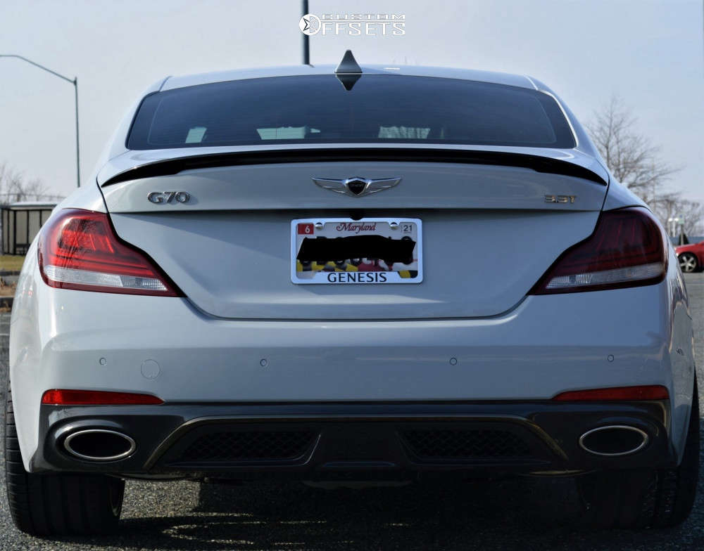 2019 Genesis G70 with 20x9 32 Vertini Rf1.3 and 245/35R20 Falken Azenis ...
