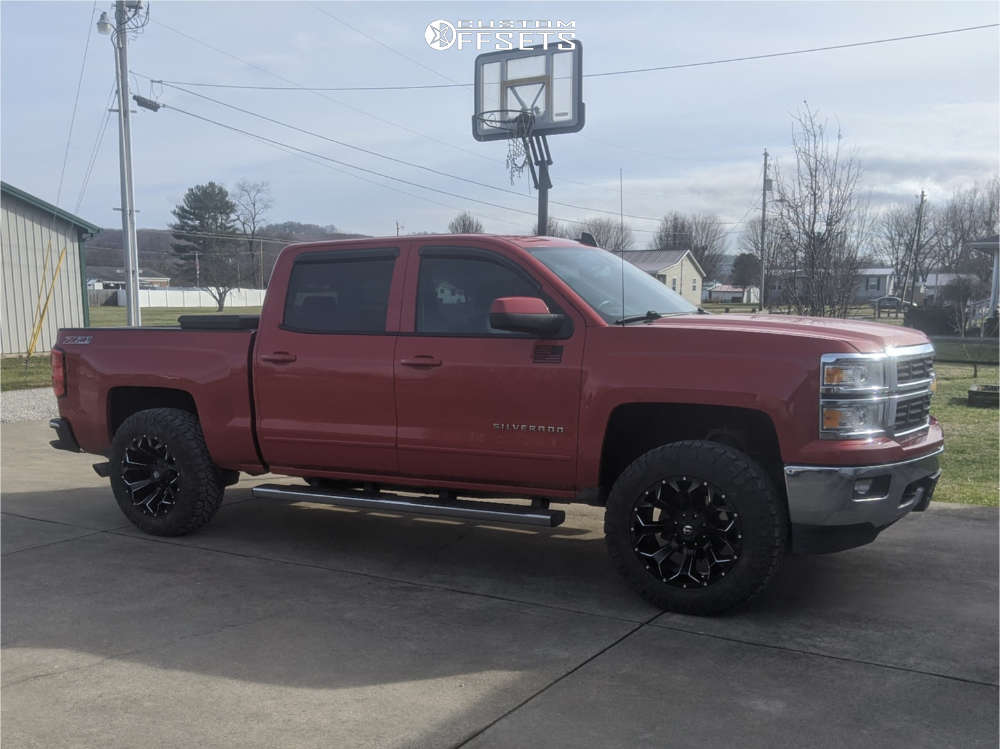 2015 Chevrolet Silverado 1500 with 20x10 -18 Fuel Assault and 275/65R20 ...