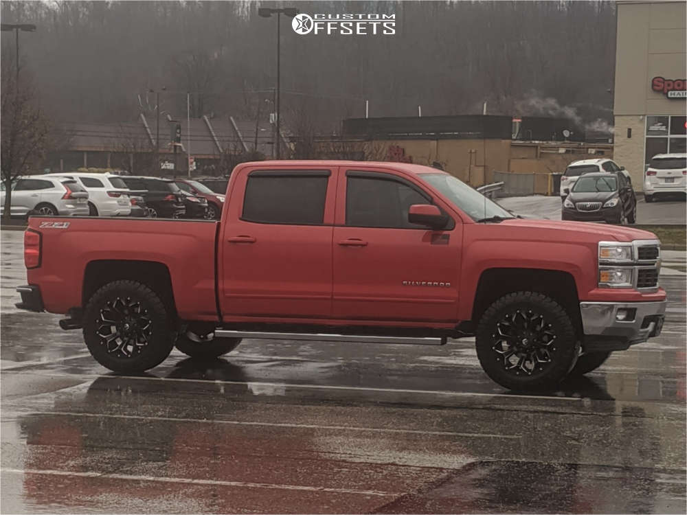 2015 Chevrolet Silverado 1500 with 20x10 -18 Fuel Assault and 275/65R20 ...