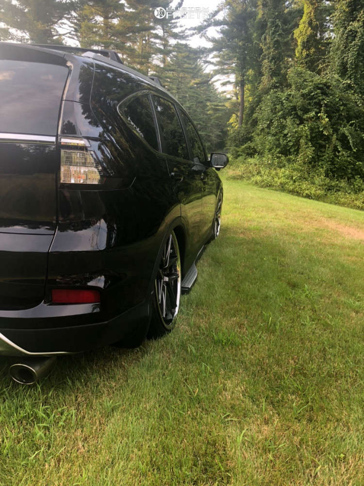 2015 Honda CR-V with 22x9 35 Rohana Rc9 and 235/35R22 Lexani Lx-twenty ...