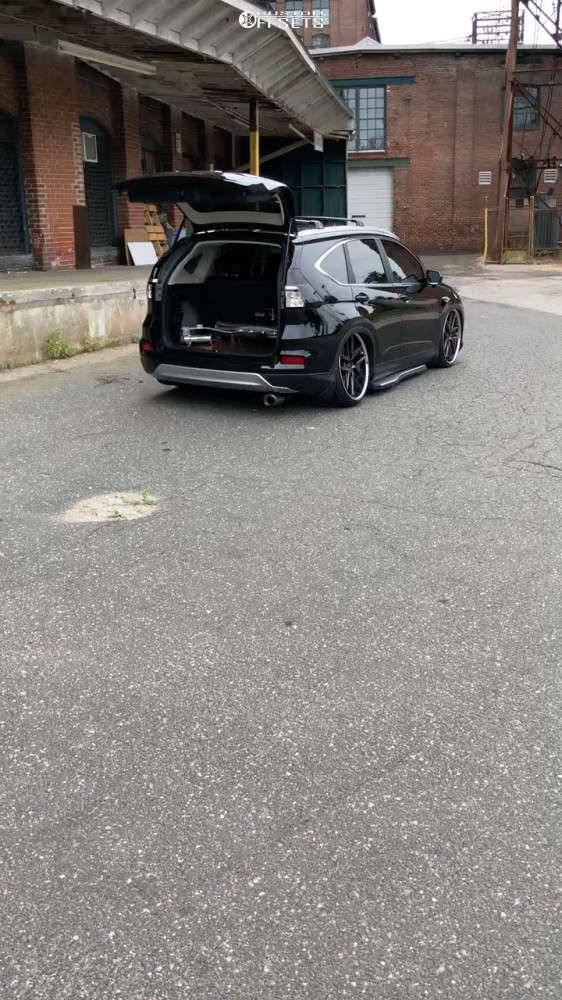 2015 Honda CR-V with 22x9 35 Rohana Rc9 and 235/35R22 Lexani Lx-twenty ...