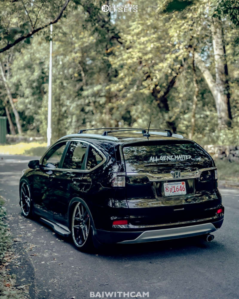 2015 Honda CR-V with 22x9 35 Rohana Rc9 and 235/35R22 Lexani Lx-twenty ...