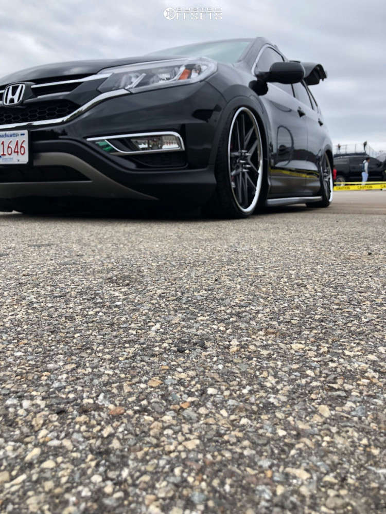 2015 Honda CR-V with 22x9 35 Rohana Rc9 and 235/35R22 Lexani Lx-twenty ...