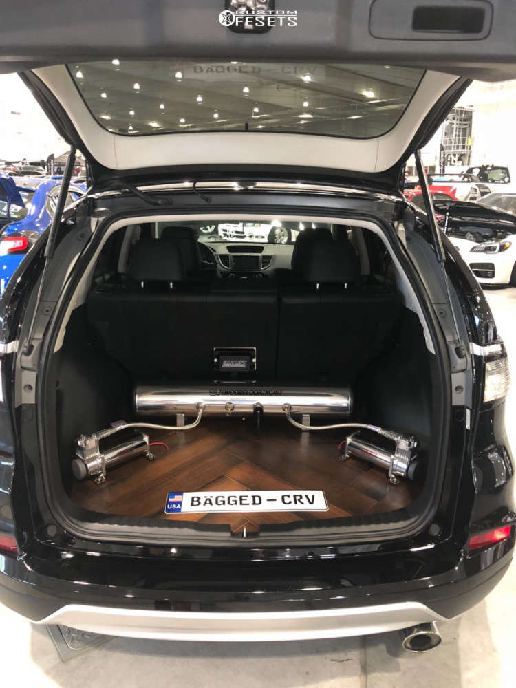 2015 Honda CR-V with 22x9 35 Rohana Rc9 and 235/35R22 Lexani Lx-twenty ...