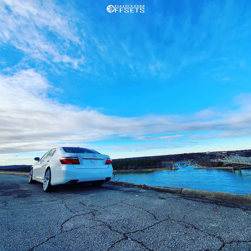 2007 Lexus LS460 with 20x9 30 Aodhan Ls009 and 245/35R20 Achilles Atr ...