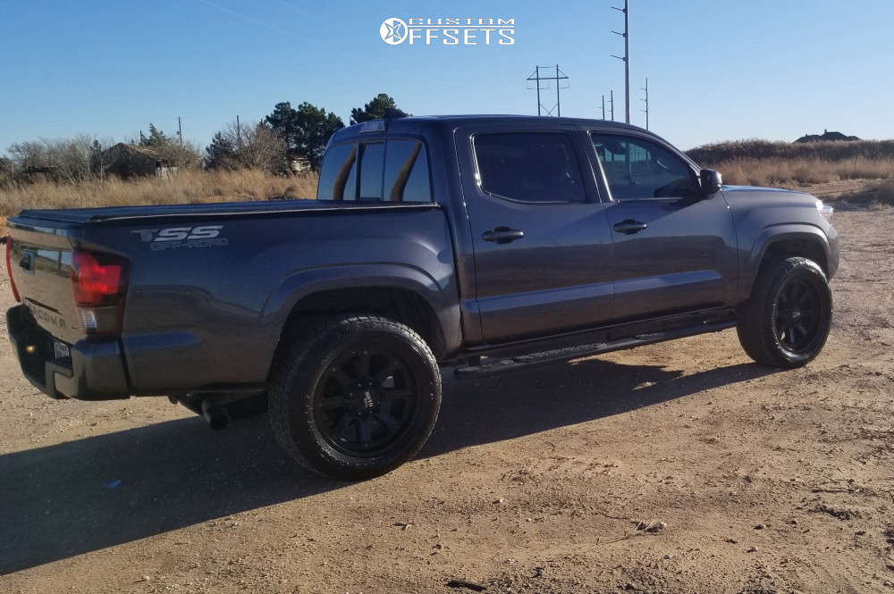 2019 Toyota Tacoma with 20x9 -12 Moto Metal Mo984 and 275/55R20 Nitto ...