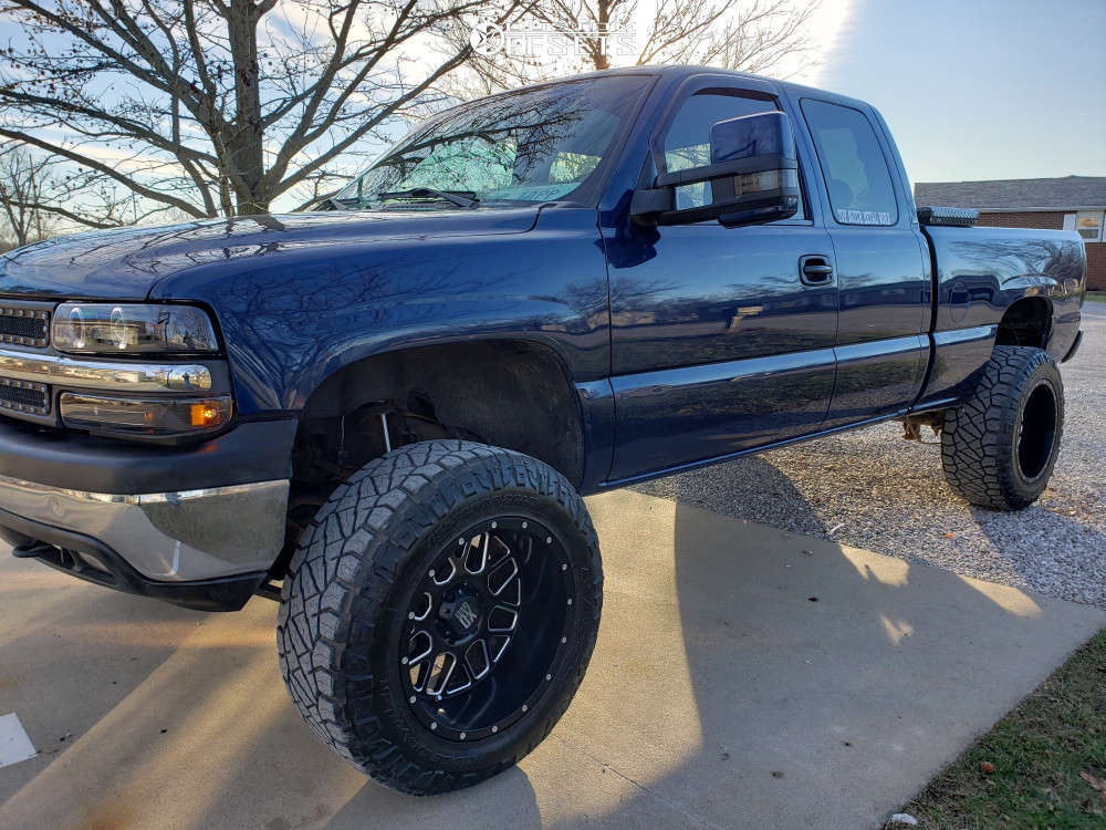 2001 Chevrolet Silverado 1500 with 20x12 -44 XD Xd820 and 35/12.5R20 ...
