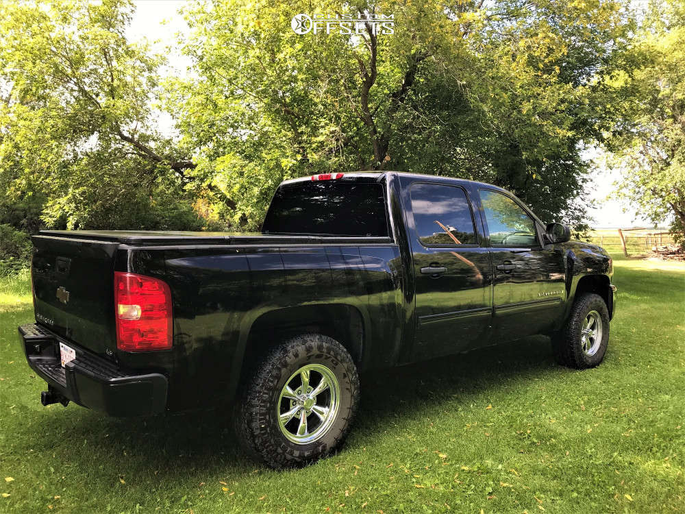 2009 Chevrolet Silverado 1500 with 17x8 0 Vision Legend 6 and 285/70R17 ...