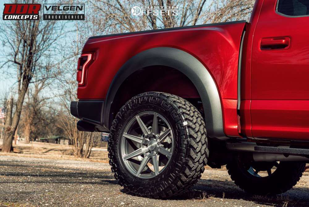 2018 Ford Raptor with 20x10 -5 Velgen Vft8 and 35/12.5R20 Nitto Trail ...