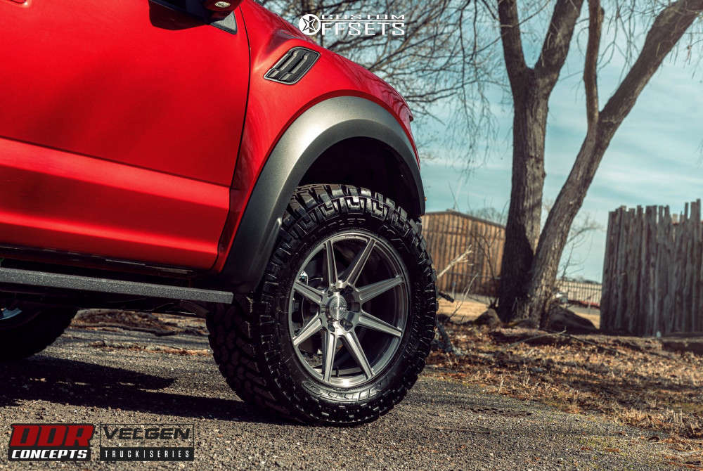 2018 Ford Raptor with 20x10 -5 Velgen Vft8 and 35/12.5R20 Nitto Trail ...