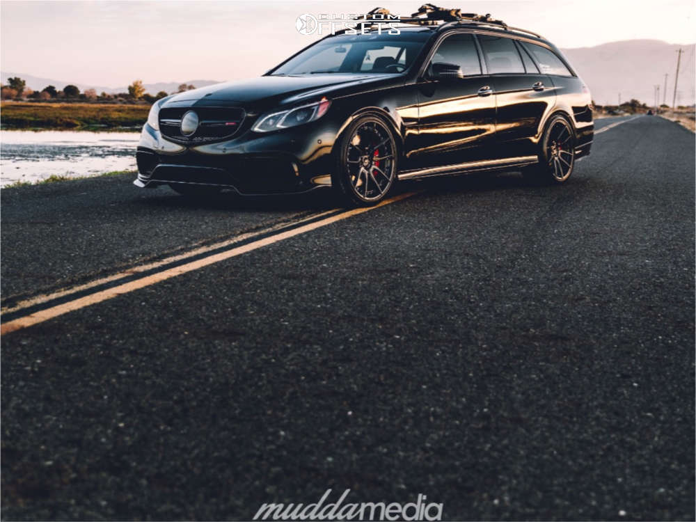 2014 Mercedes-Benz E63 AMG S with 20x9.5 35 BC Forged Hca162s and 245 ...
