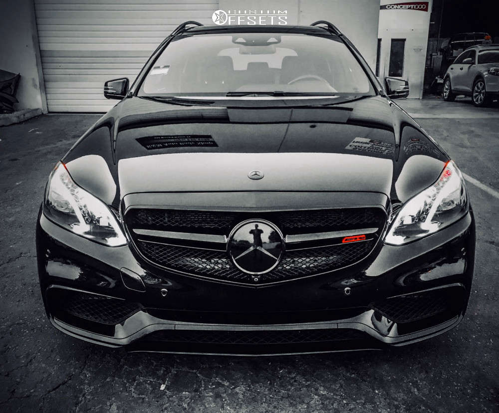 2014 Mercedes-Benz E63 AMG S with 20x9.5 35 BC Forged Hca162s and 245 ...